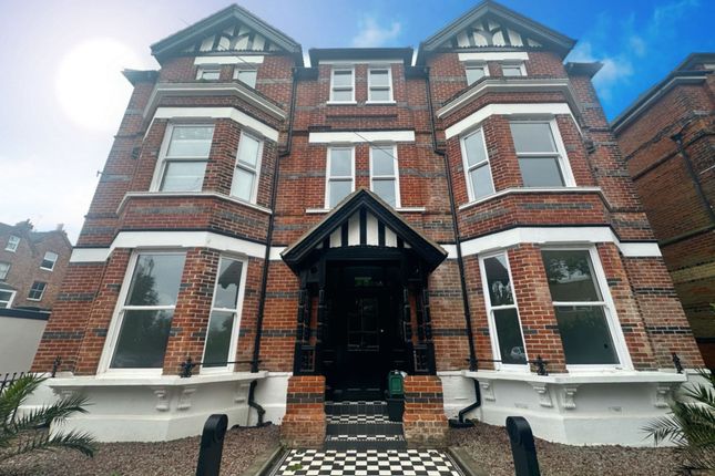 Trinity Road, Folkestone CT20, 2 bedroom flat to rent - 65895465 ...