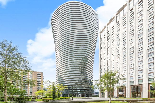 Arena Tower, Crossharbour Plaza, London E14, 2 bedroom flat for sale ...