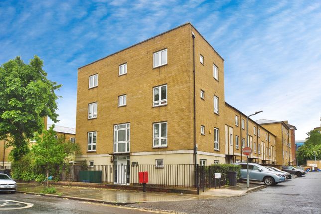 203 Amhurst Road, London E8, 2 bedroom flat for sale - 70433087 ...