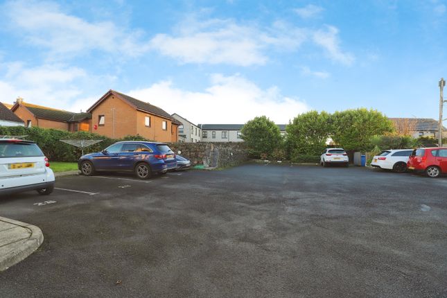 Nelson Street, Largs KA30, 2 bedroom flat for sale - 66207551 ...