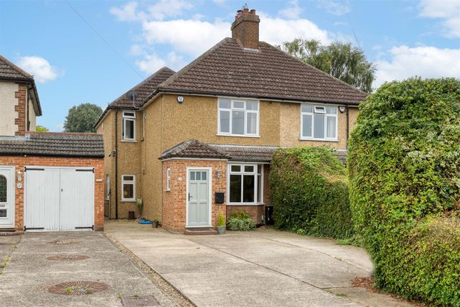Homes for Sale in High Street, Stotfold, Hitchin SG5 - Buy Property in ...