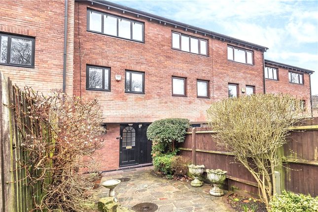 Carew Road, Northwood, Middlesex HA6, 3 bedroom detached house for sale ...