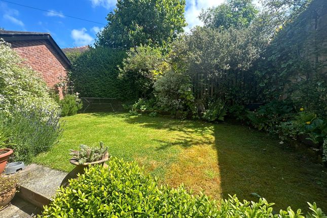 Mill Lane, Ness, Neston, Cheshire CH64, 3 bedroom cottage for sale ...