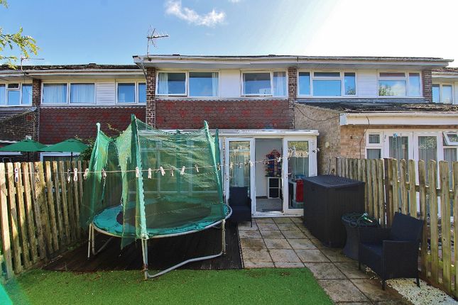 Sanross Close, Hill Head, Fareham PO14, 3 bedroom terraced house for ...