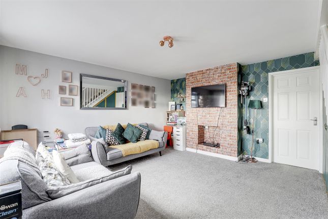 Thoresby Crescent, Draycott, Derbyshire DE72, 3 bedroom semi-detached ...