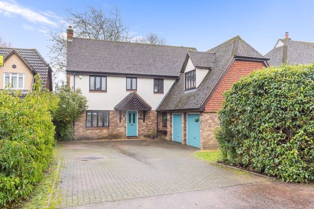 Houses for Sale in Horley, Surrey - Horley, Surrey Houses to Buy ...