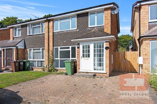 Homes for Sale in Ringway Road, Park Street, St.albans AL2 - Buy ...