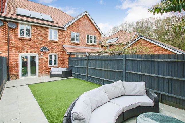 Bramble Way, Crawley Down, Crawley RH10, 2 bedroom terraced house for ...