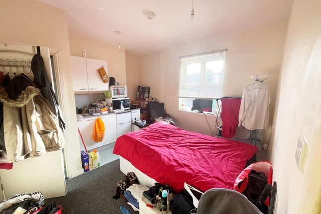 Studio to rent in South Street, Reading RG1 - Zoopla