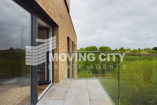 Edinburgh Gate, Harlow CM20, 2 bedroom flat for sale - 69065605 ...