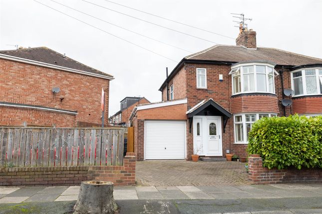 Photos of Park Avenue, Gosforth, Newcastle Upon Tyne NE3 - 69041826 ...