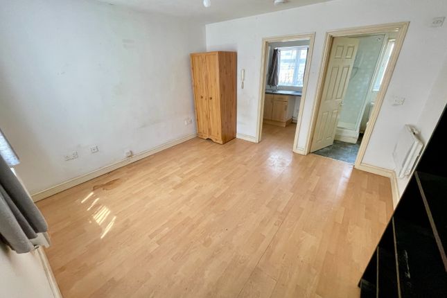 Castle Street, Luton, Bedfordshire LU1, 1 bedroom maisonette for sale ...