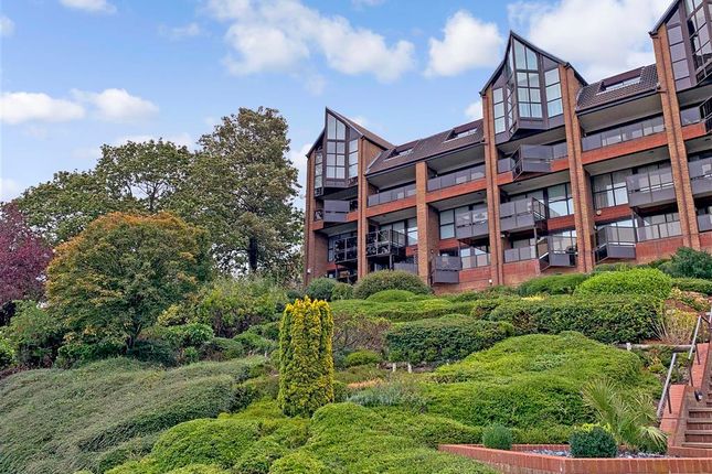 3 bed flat for sale in Esplanade, Rochester, Kent ME1 - Zoopla