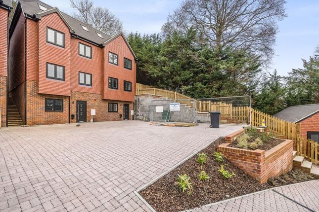 Abbots Lane, Kenley CR8, 4 bedroom semi-detached house for sale ...