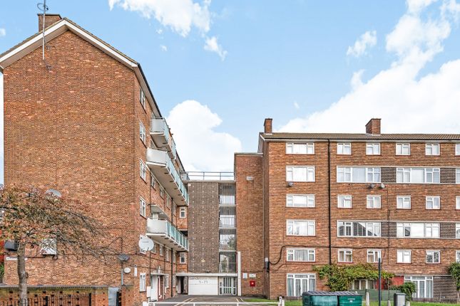 2 bed maisonette to rent in Sandstone Road, London SE12 - Zoopla