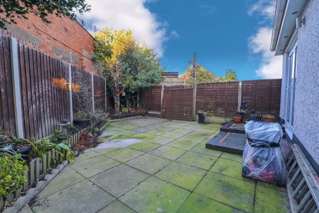 Edge Lane, Crosby, Liverpool L23, 3 bedroom semi-detached house for ...
