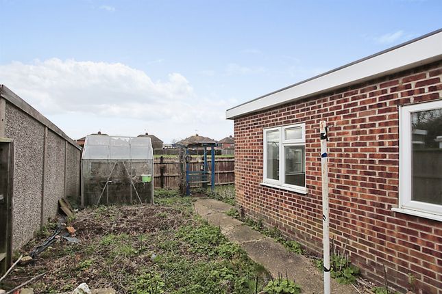 Chesterton Grove, Stanground, Peterborough PE2, 3 bedroom semi-detached ...