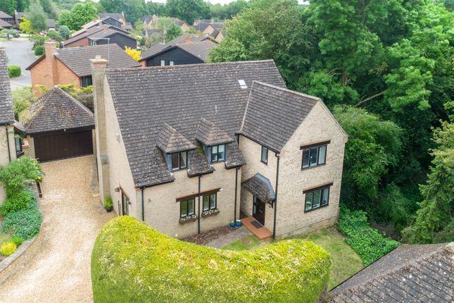 Foxford Close West Hunsbury Northampton Nn4 4 Bedroom Detached House