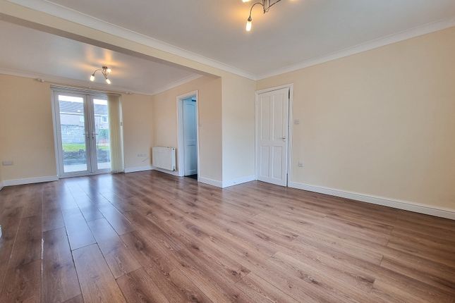 Upper Gendros Crescent, Gendros, Swansea, City And County Of Swansea ...