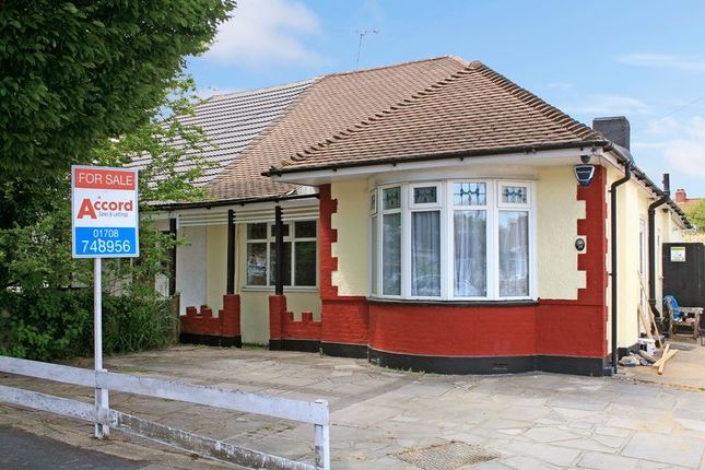 Homes For Sale In Heather Way Romford Rm1 Buy Property In Heather