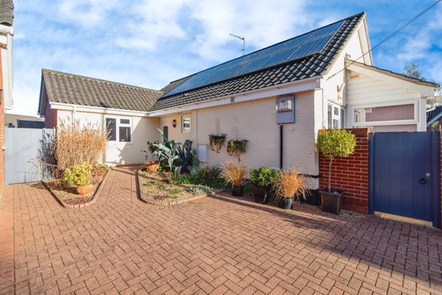 Church Road, Earsham, Bungay NR35, 3 bedroom detached bungalow for sale ...