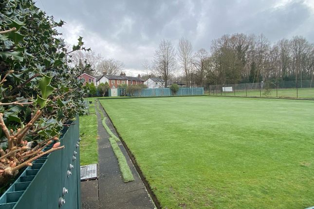 Westfield Avenue, Woking, Surrey GU22, 3 bedroom bungalow for sale ...