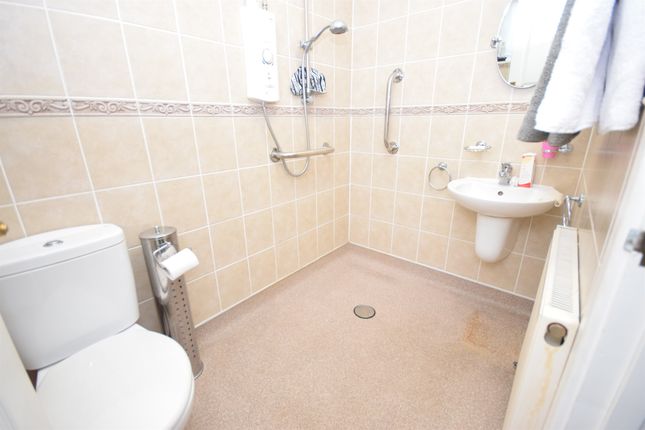 Halstead Road, Earls Colne, Colchester CO6, 2 bedroom semi-detached ...