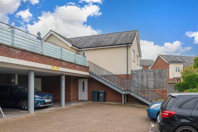 Lister Drive, Northfleet, Gravesend, Kent DA11, 2 bedroom maisonette for sale - 67944442 ...