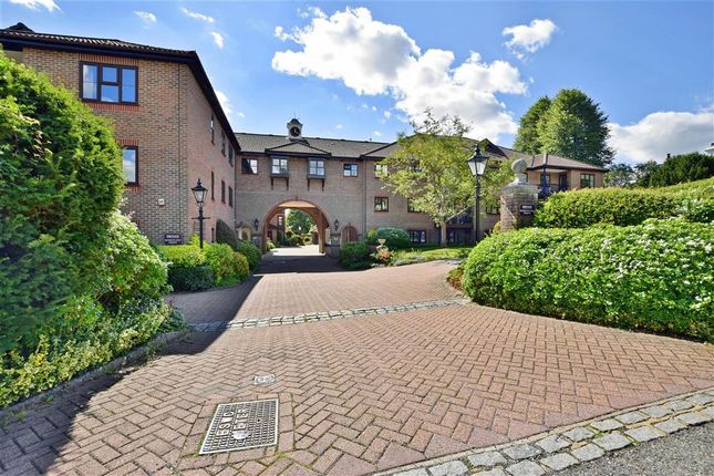 Wray Park Road, Reigate, Surrey RH2, 2 bedroom flat for sale - 49059649 ...