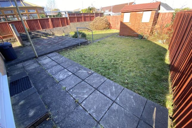 Heol Rhosyn, Morriston, Swansea, City And County Of Swansea. SA6, 2 ...