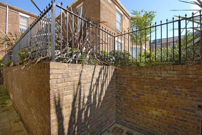 Royal Drive, London N11, 3 bedroom flat to rent - 35220050 | PrimeLocation