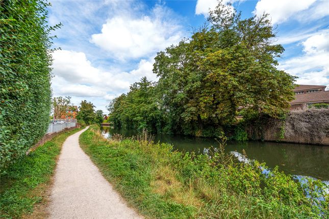 Walnut Tree Close, Guildford, Surrey GU1, 3 bedroom semi-detached house ...