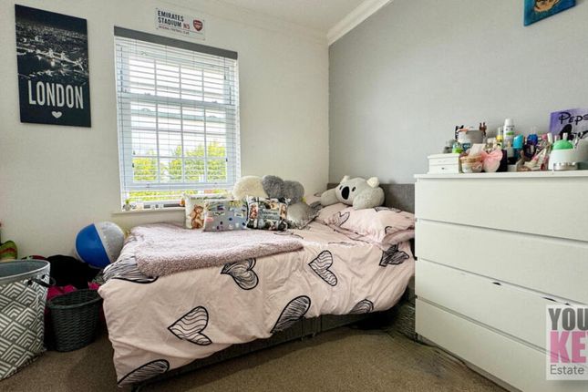Applegate Court, Appledore, Ashford, Kent TN26, 3 bedroom semi-detached ...