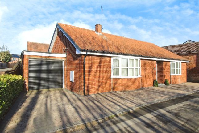 South End, Thorne, Doncaster, South Yorkshire DN8, 3 bedroom bungalow ...