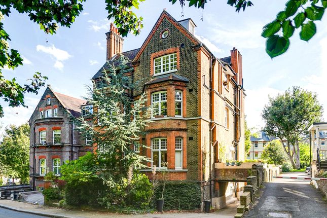 East Heath Road, Hampstead, London NW3, 2 bedroom flat for sale ...