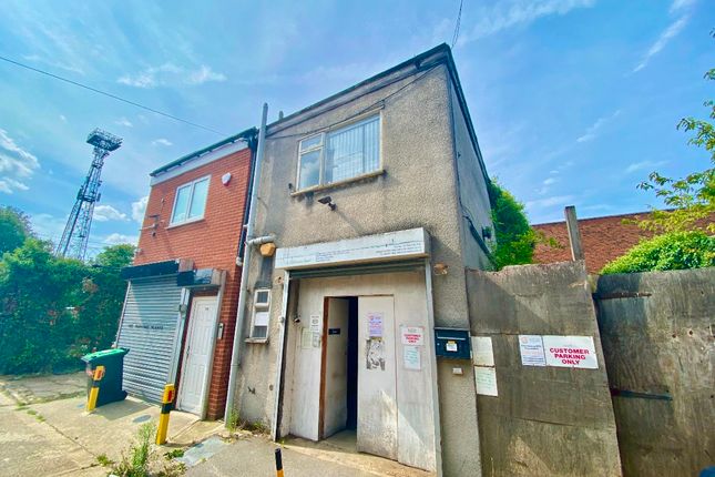 Willow Parade, Front Lane, Cranham, Upminster RM14, retail premises for ...