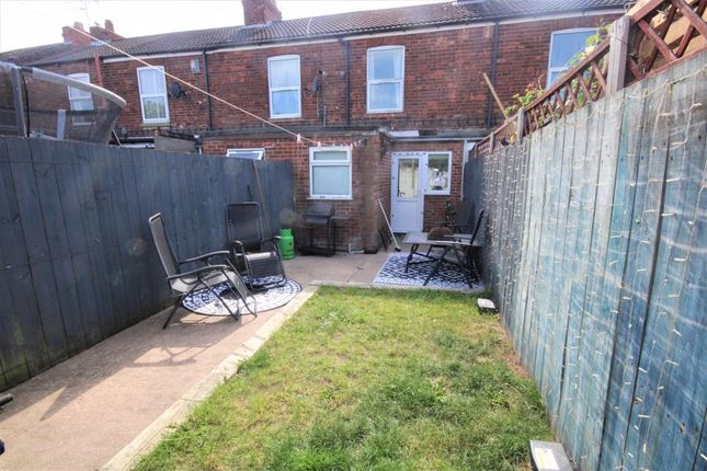 Whitby Avenue, Hull HU8, 2 bedroom terraced house for sale - 61769408 ...