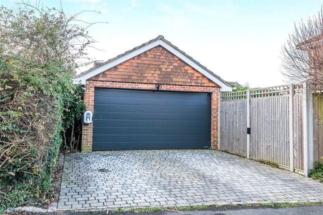 Guildford, Surrey GU4, 5 bedroom detached house for sale - 69315895 ...