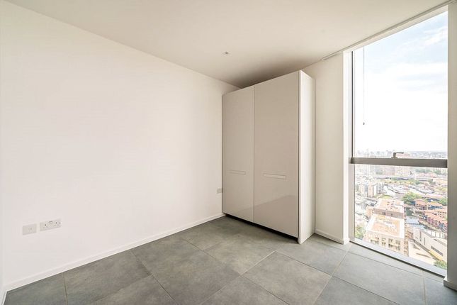 Dollar Bay Point, 3 Dollar Bay Place E14, 3 bedroom flat to rent ...