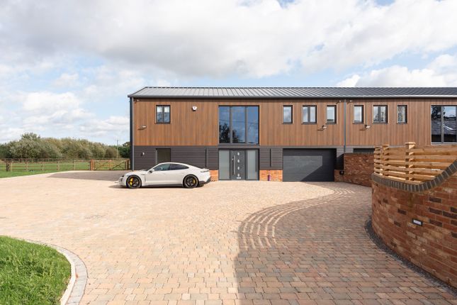 Gypsy Lane, Upper Staploe, Cambridgeshire PE19, 4 bedroom barn ...