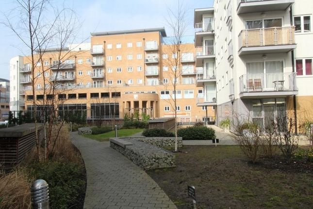 Peebles Court, Whitestone Way, Croydon, Surrey CR0, 2 bedroom flat to ...