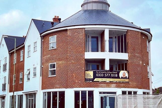 Ramparts, Wilton Road, Salisbury SP2, 2 bedroom flat for sale - 62587496 | PrimeLocation