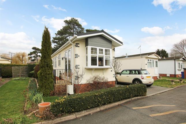 Centre Road, Willows Riverside Park, Windsor SL4, 2 bedroom mobile/park ...