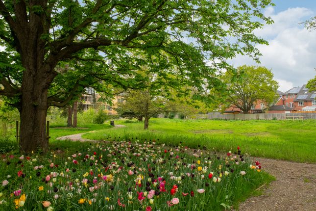 "The Evenlode" at Huntercombe Lane South, Taplow, Maidenhead SL6, 2 ...