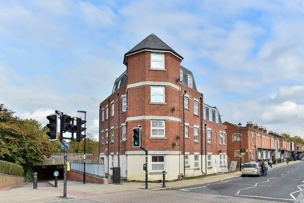 Flats to Let in Northam Road, Southampton SO14 - Apartments to Rent in ...
