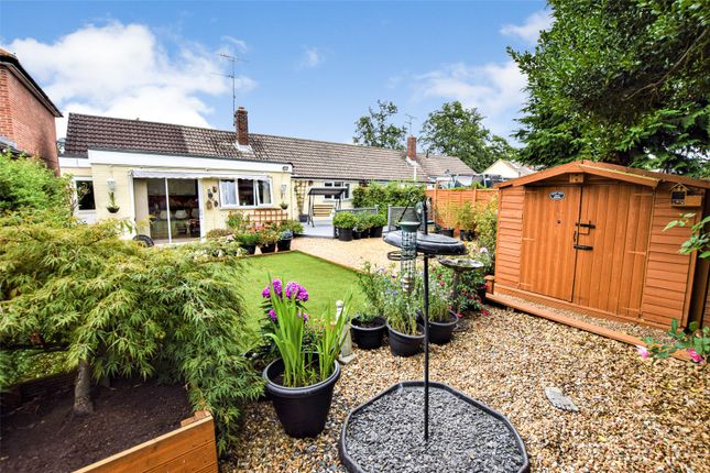 Fleet Road Farnborough Hampshire Gu14 3 Bedroom Bungalow For Sale