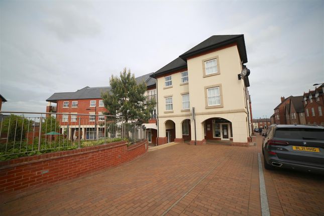 Green Moors, Lightmoor, Telford TF4, 2 bedroom flat for sale - 58841369 ...