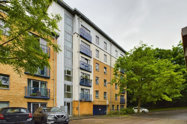 Netherfield Place, Basingstoke RG24, 2 bedroom flat for sale - 67466336 ...