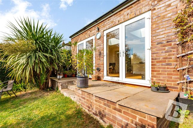 Meadow Road, Rettendon Common, Chelmsford, Essex CM3, 3 bedroom semi ...