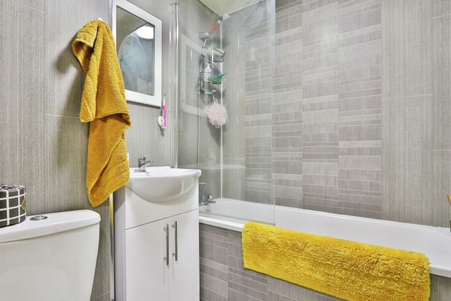 Trinity Court, Fish Street, Hull HU1, 1 bedroom flat for sale ...